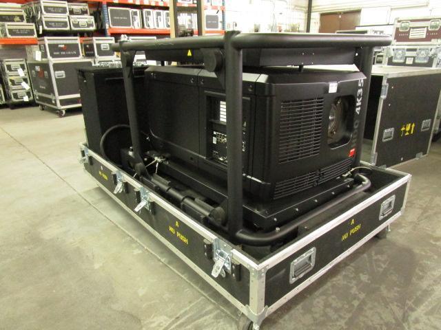Barco HDQ-4K35 Projector