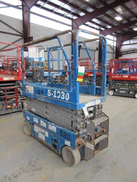 Genie Electric Scissor Lift