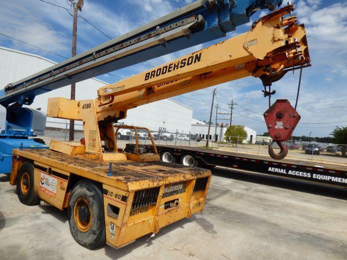 Broderson Carry Deck Crane
