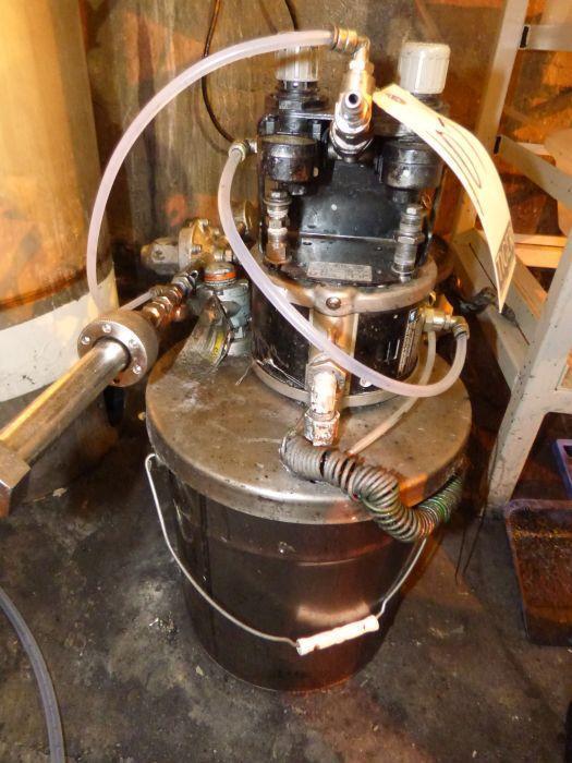 Graco 5 Gallon Air Driven Paint Mixer