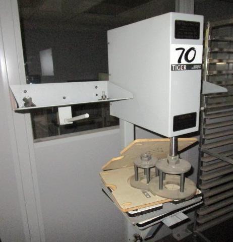 P&F Equipment Embroidery Hooping Press