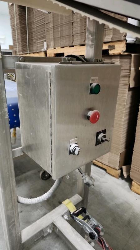 Deamco Trough Slider Belt Conveyor