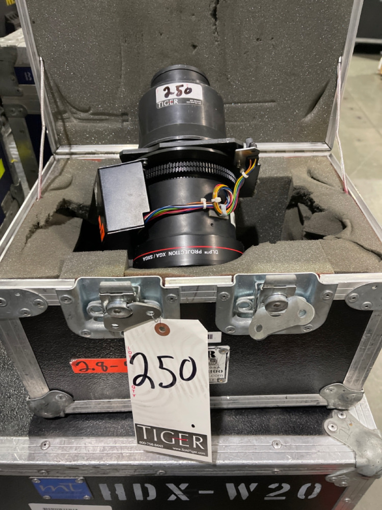 20K Barco HDX W20 Projector