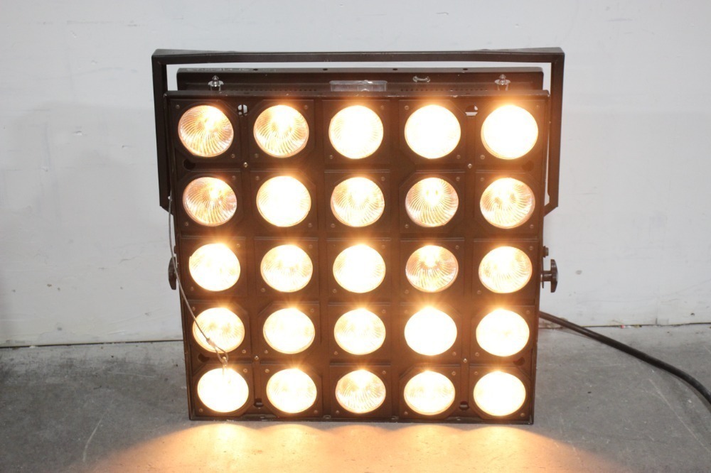 Lot (4) 5x5 1900W Matrix Lights in Wheeled Hard Case