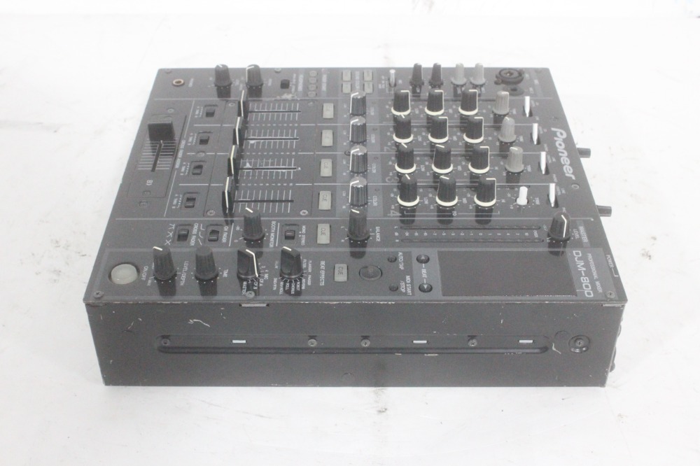 Pioneer DJM-800 4-Channel High-End Digital Mixer w/ Hard Case