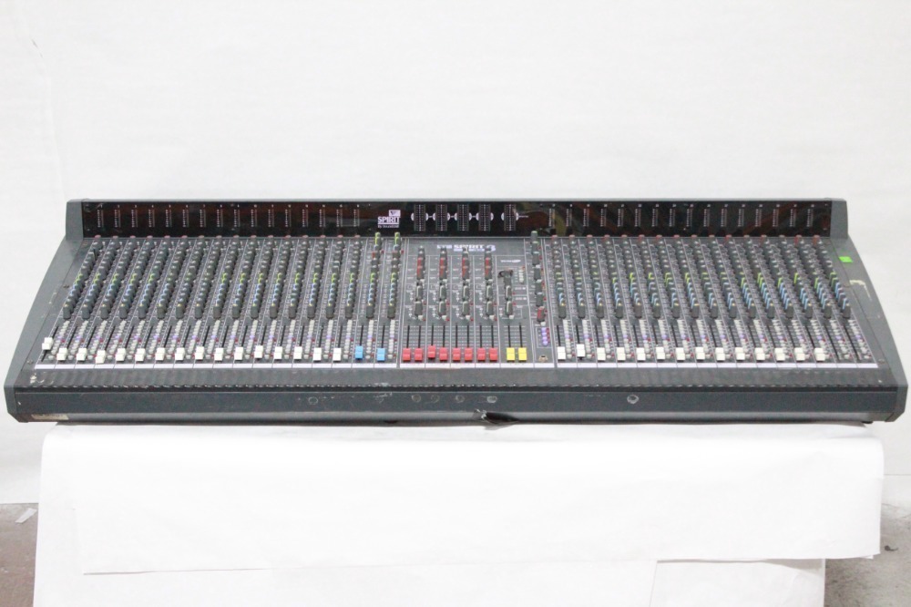 Soundcraft Spirit 32x8