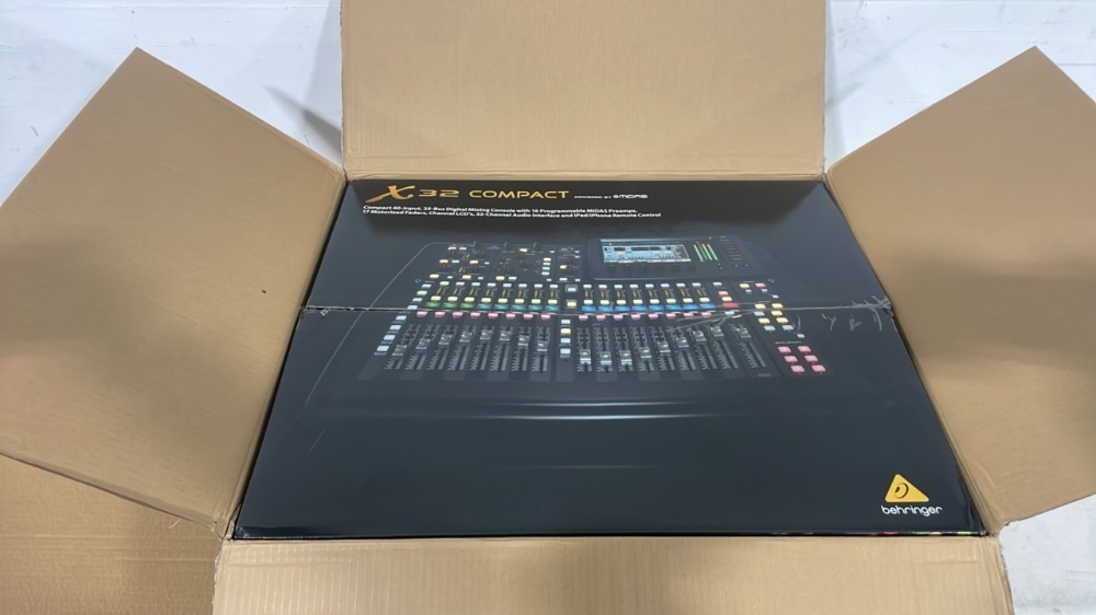Behringer X32 Compact 40-Input, 25-Bus Digital Mixing Console In ...