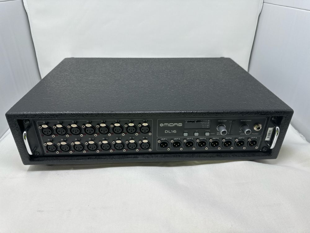 Midas M32 Digital Mixing Console & DL16 Stagebox w/ Cases