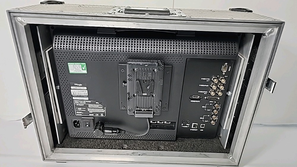 TV Logic LVM-173W-3G 17 Monitor