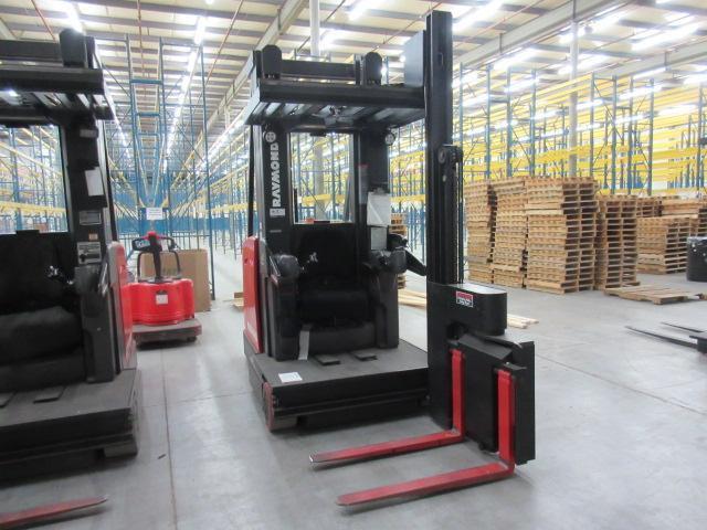 Raymond Swing Reach Truck-Turret Forklift