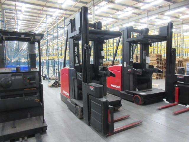 Raymond Swing Reach Truck-Turret Forklift