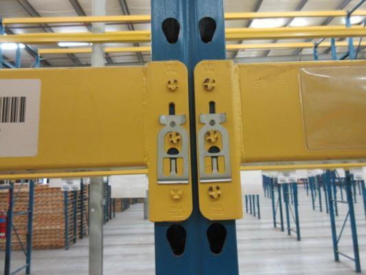 Sections Tear Drop Pallet Racking